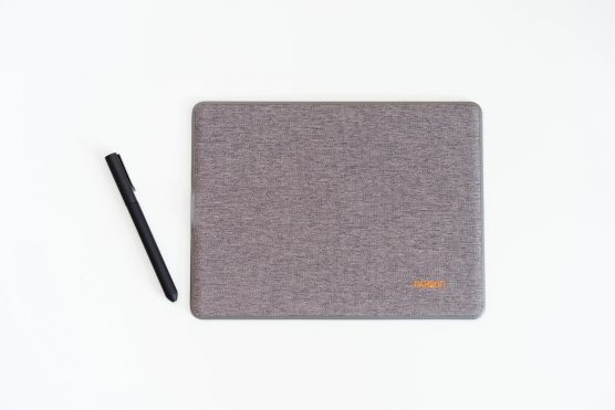 紙に書いて iPad で編集。ワコムの『Bamboo Slate』に感じる「紙」と「デジタル」の新たな関係