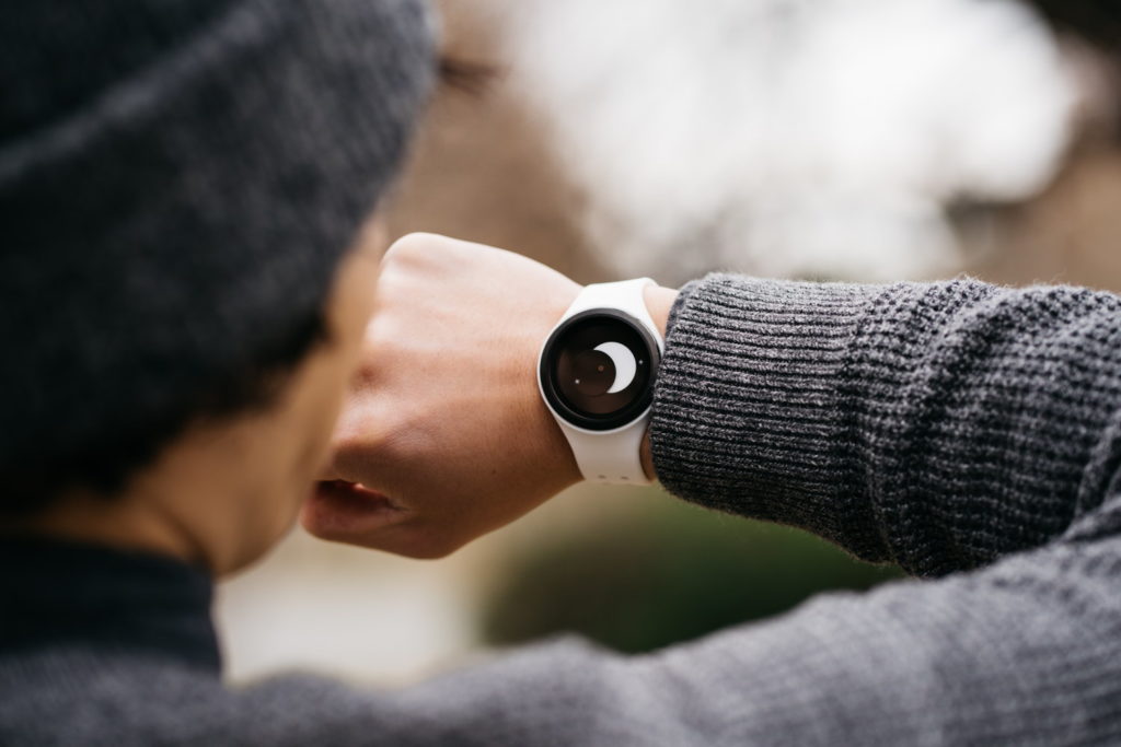 東京発のデザインウォッチ『ZEROO TIME』レビュー。ユニークだけれどクールな腕時計[PR]