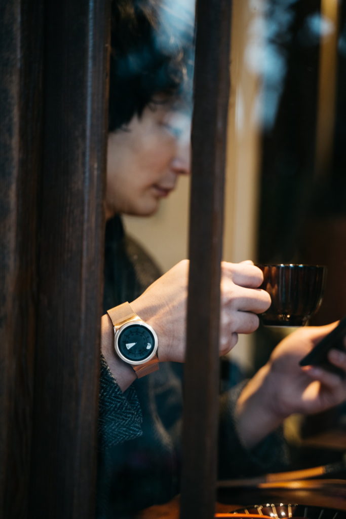 東京発のデザインウォッチ『ZEROO TIME』レビュー。ユニークだけれどクールな腕時計[PR]