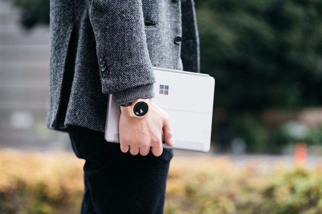 東京発のデザインウォッチ『ZEROO TIME』レビュー。ユニークだけれどクールな腕時計[PR]