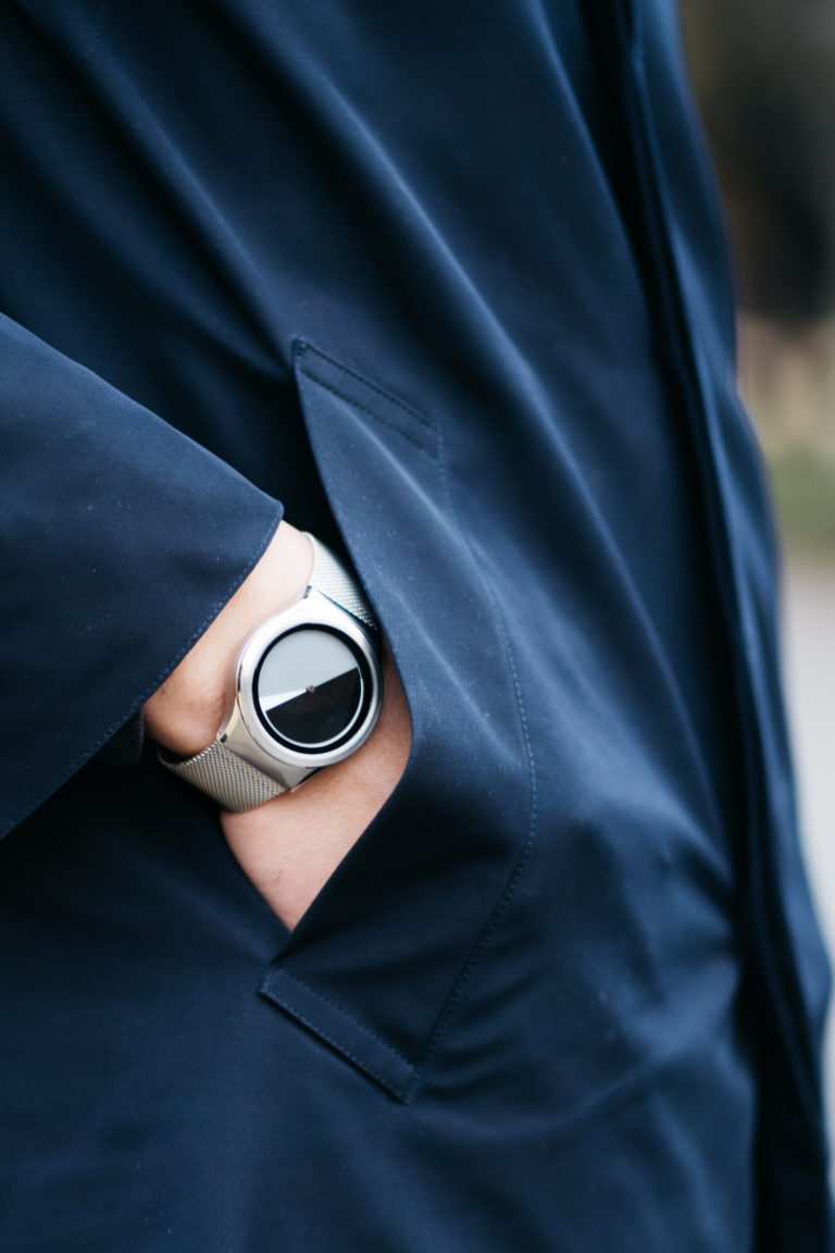 東京発のデザインウォッチ『ZEROO TIME』レビュー。ユニークだけれどクールな腕時計[PR]